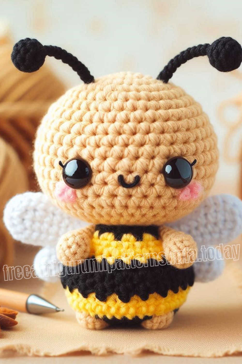 Amigurumi Crochet Bee Chen Free Pattern-1 – Free Amigurumi Patterns