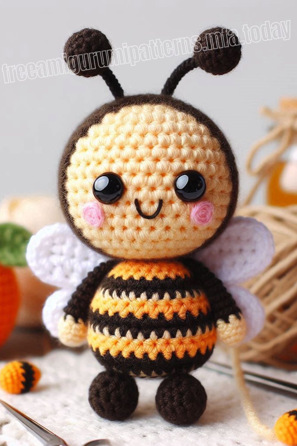 Amigurumi Crochet Bee Chen Free Pattern-1 – Free Amigurumi Patterns